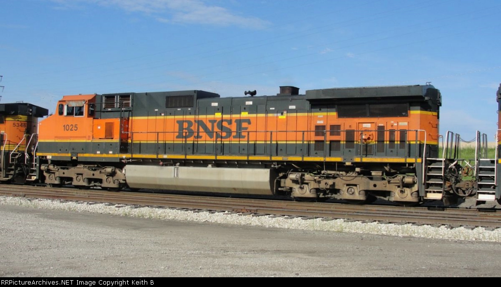 BNSF 1025